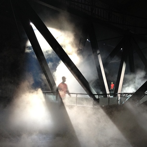 @KENZO: Dream-like atmosphere, innit? #kenzofw13... - Ciao Nihon