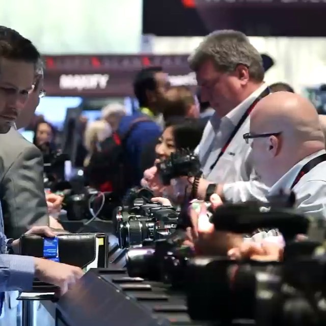 @Canon: Check out Day 2 at #CanonCES. #CES2016... - Ciao Nihon