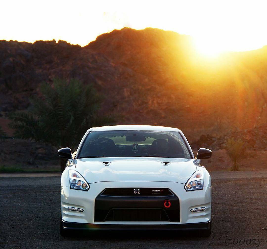 @Nissan: Sun's out, GTR out. #OMGTR #GTR #R35 #sunny @izooozy... - Ciao ...