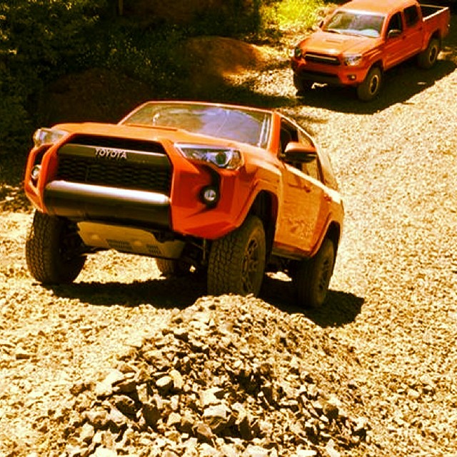 @Toyota: #4Runner #TRDPro CRAWL Control engaged. Tackling steep rock ...