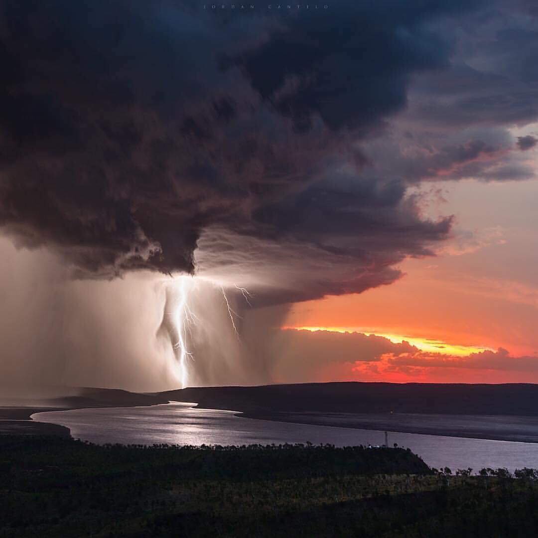 Canon Photography: A wonderful sunset storm in northwestern Australia ...
