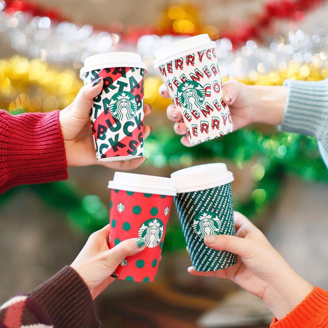 Starbucks: MERRY COFFEE ﻿ クリスマスの特別なシーンにぴったりな、カラフルなペーパーカップが4種類登場しました ﻿ ...
