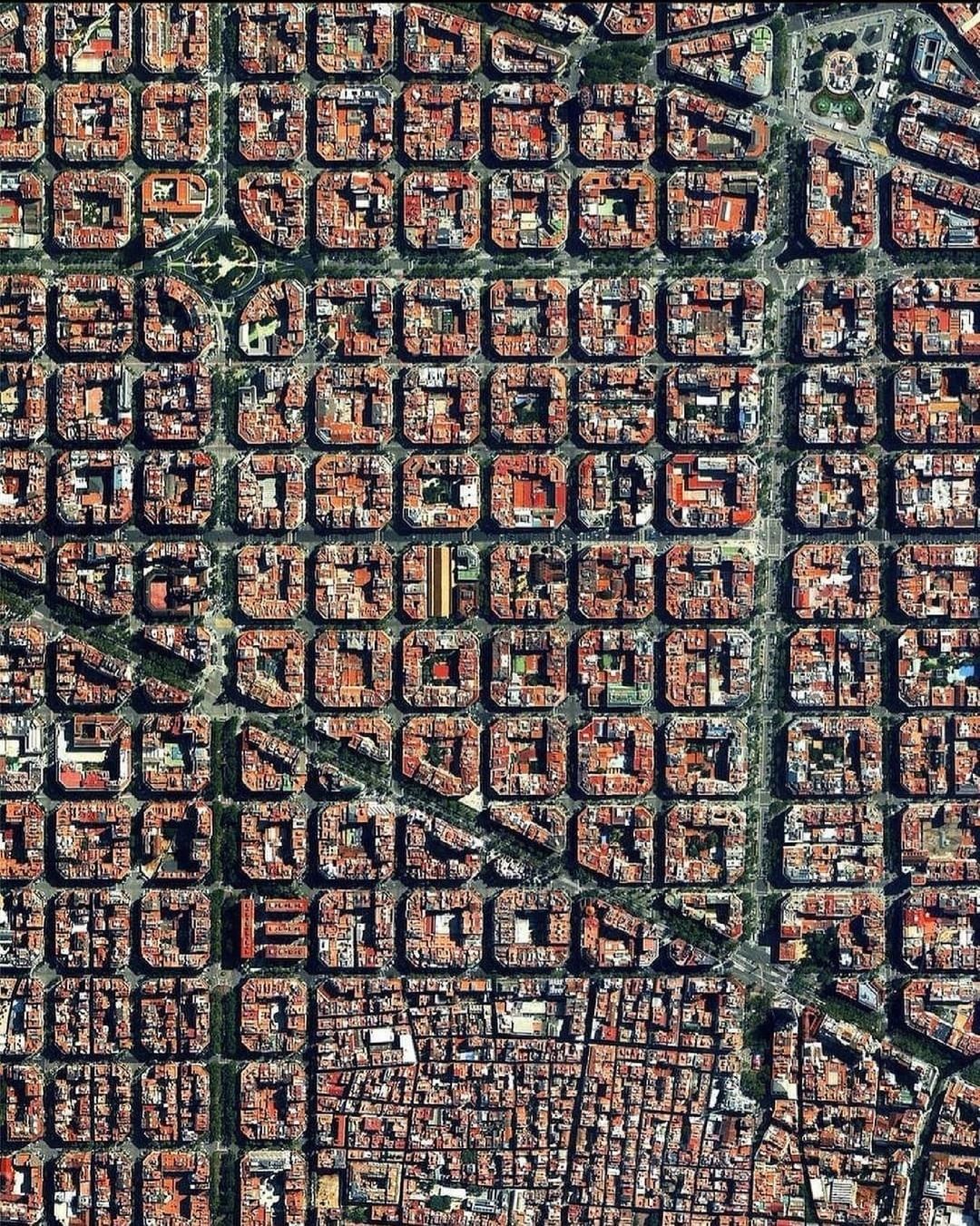 Canon Photography: Barcelona’s street grid from above Photography ...