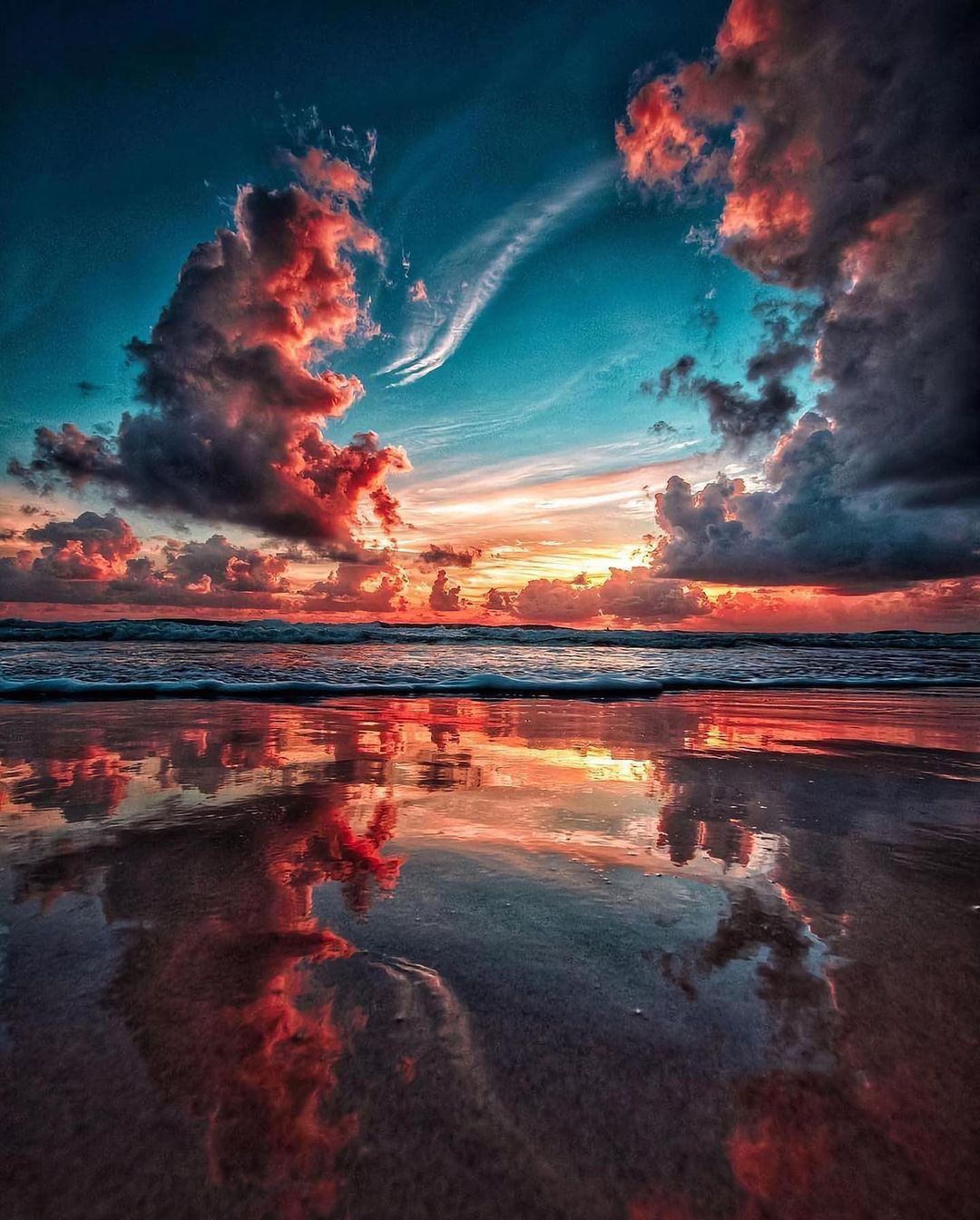 Canon Photography: Insane sunsets captured by @benmuldersunsets ...