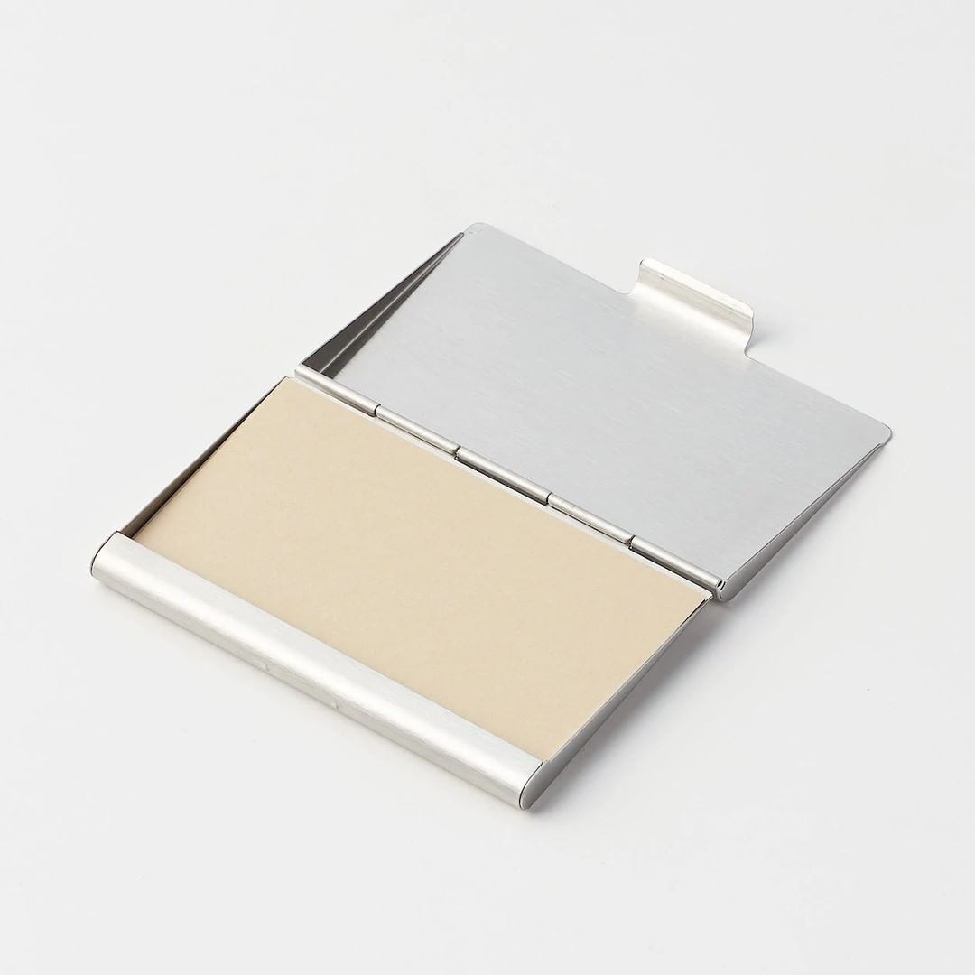 MUJI無印良品: 取り出しやすく、しまいやすいケース - 名刺、印鑑、ケーブルなどの細かな小物は、それぞれに合ったケースを使って取り出し ...