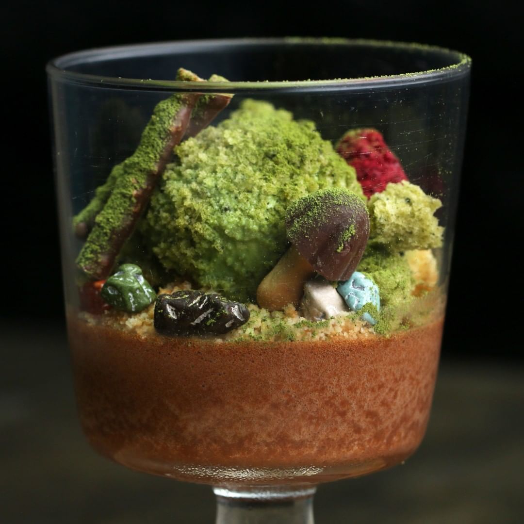 TastyJapan: まるで本物！市販のお菓子で作る苔パフェ / Matcha Moss Terrarium Parfait ...