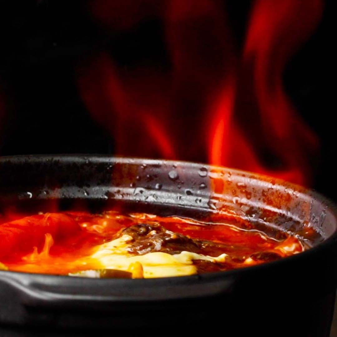 TastyJapan: 【悪魔的】鍋が燃える！絶品チーズ鍋 / Cheese on FIRE! Devil’s Cheese Hot Pot ...