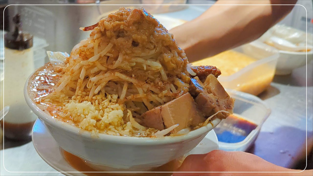 Big ramen made by a man who dedicated his life to ramen. japanese ...