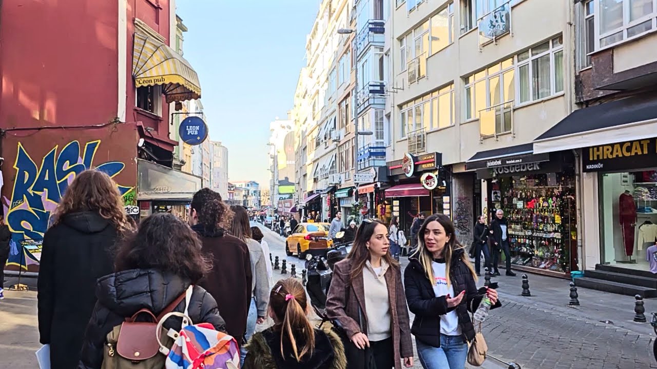 Istanbul Kadiköy walking tour in 4k - People of Kadikoy - Ciao Nihon