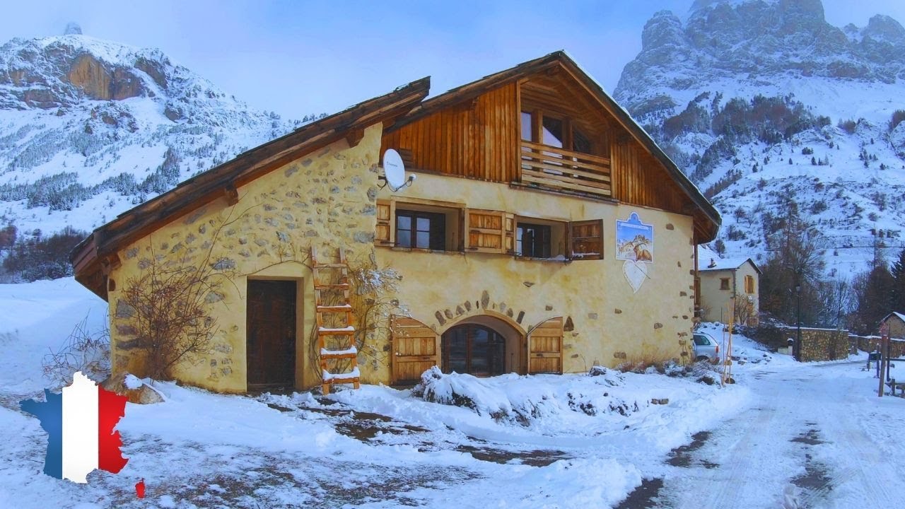 Whispering Winds: A Snowy Walk Through a Beautiful French Alpine Village - ASMR Bineural ...