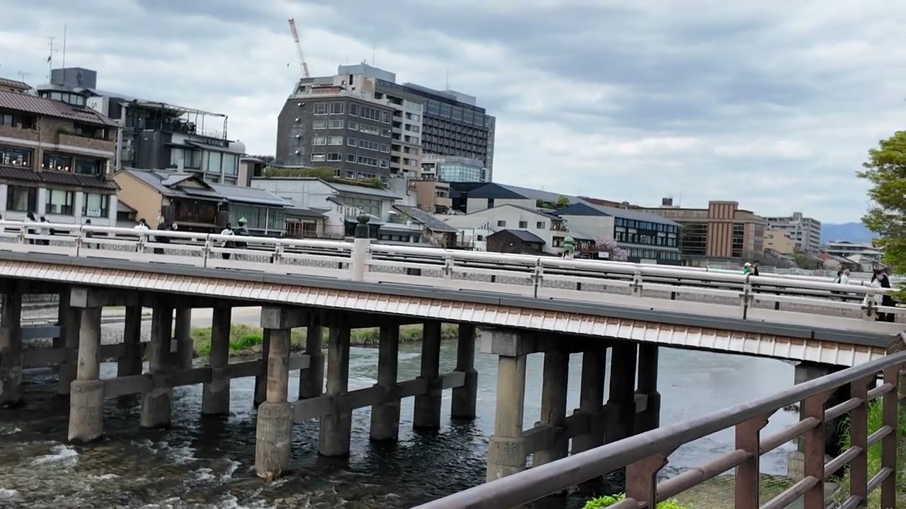 京都 三条大橋(Sanjo Ohashi Bridge) - Ciao Nihon