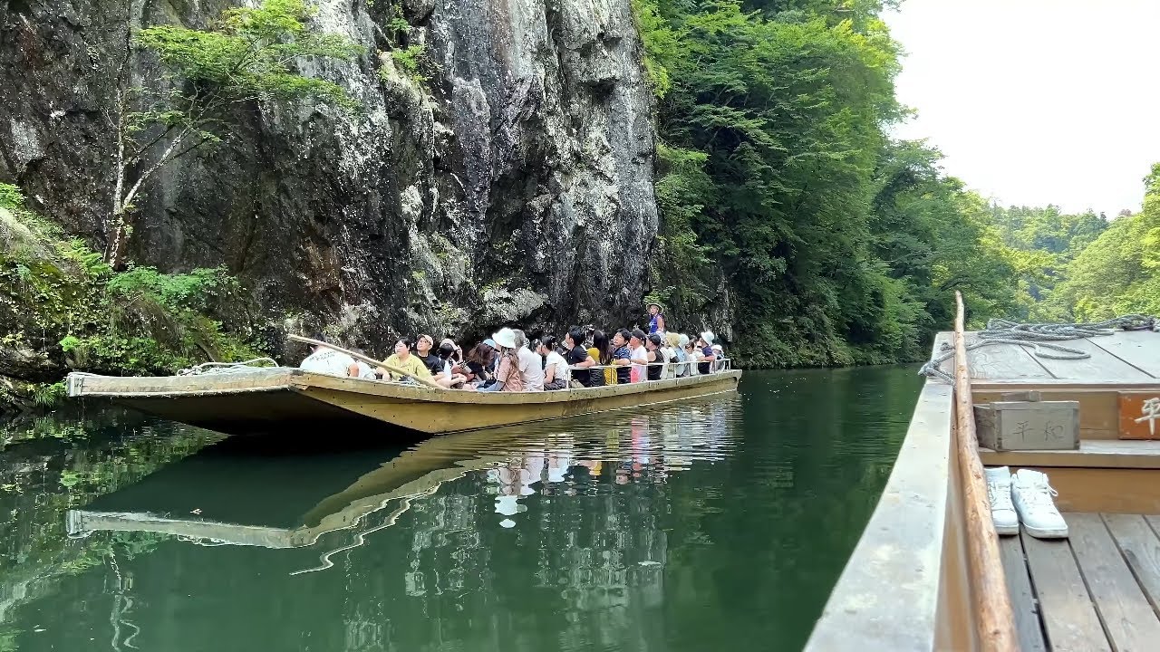 Discover the Hidden Gem of Japan's Geibikei River 2024 - Ciao Nihon