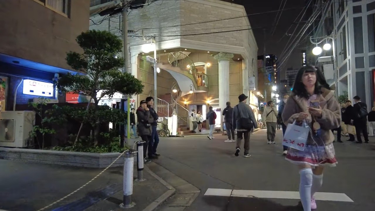 Night Walk in Tokyo, Relaxing Walk Japan, Shinjuku Kabukicho, Okubo ...