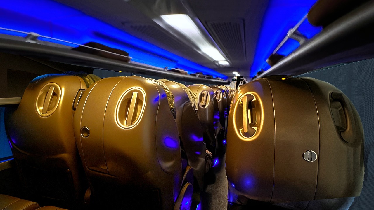 17 Hours on Japan’s Overnight Capsule Bus | Willer Dome 🇯🇵 - Ciao Nihon